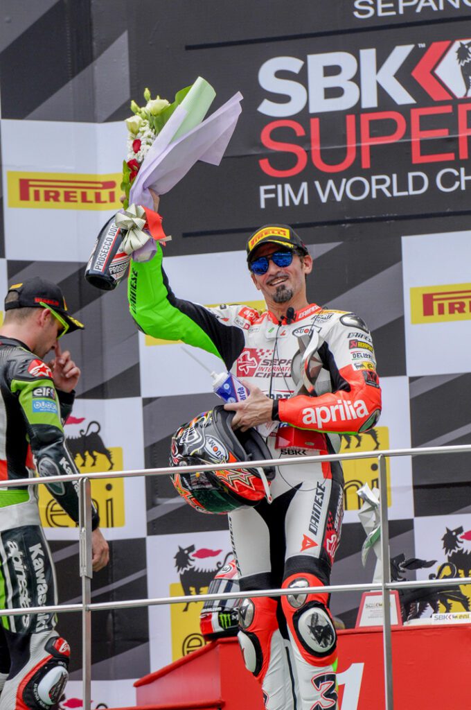 50 times Max: Best wishes to "Corsaro" Biaggi, Aprilia banner for the ...