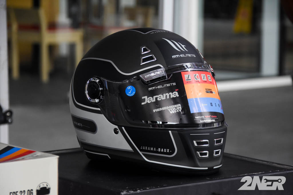 Classic-styled Nomad and Jarama Helmets Launched - 2Ner